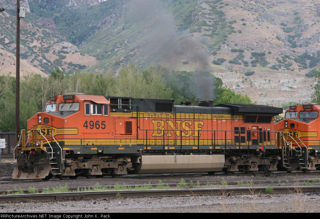 BNSF 4965